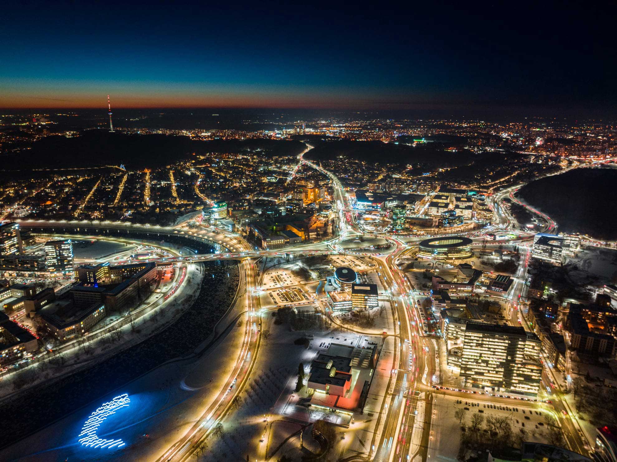 Luminous art installation 'Peaks' — Modern artist Agne Kisonaite